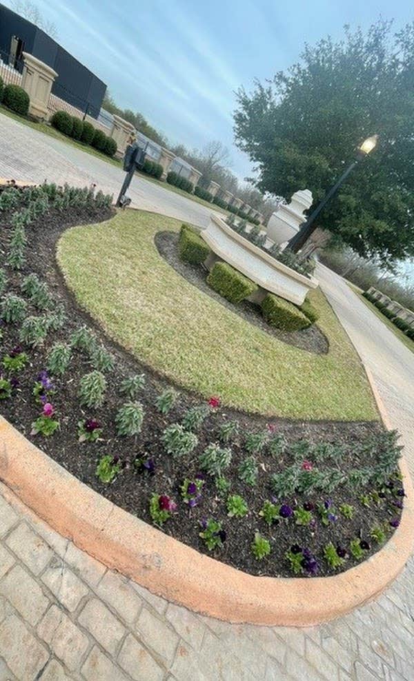 High Maintenance Commercial Landscaping | TX | Get a Bid | BuildZoom
